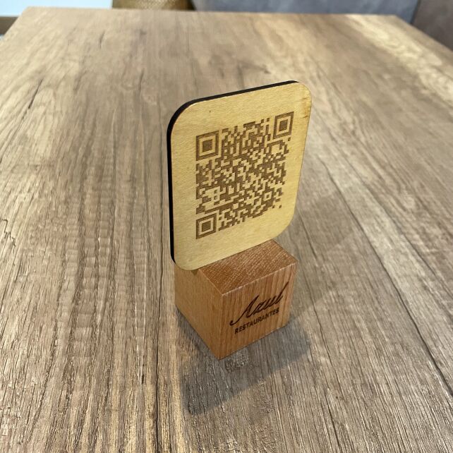 Los mejores QR de madera para tu restaurante - Avocaty